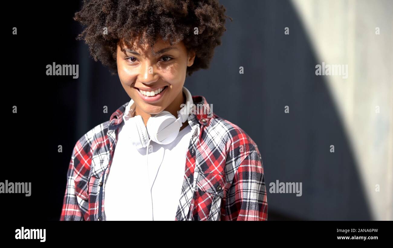 African exchange student hi-res stock photography and images - Alamy