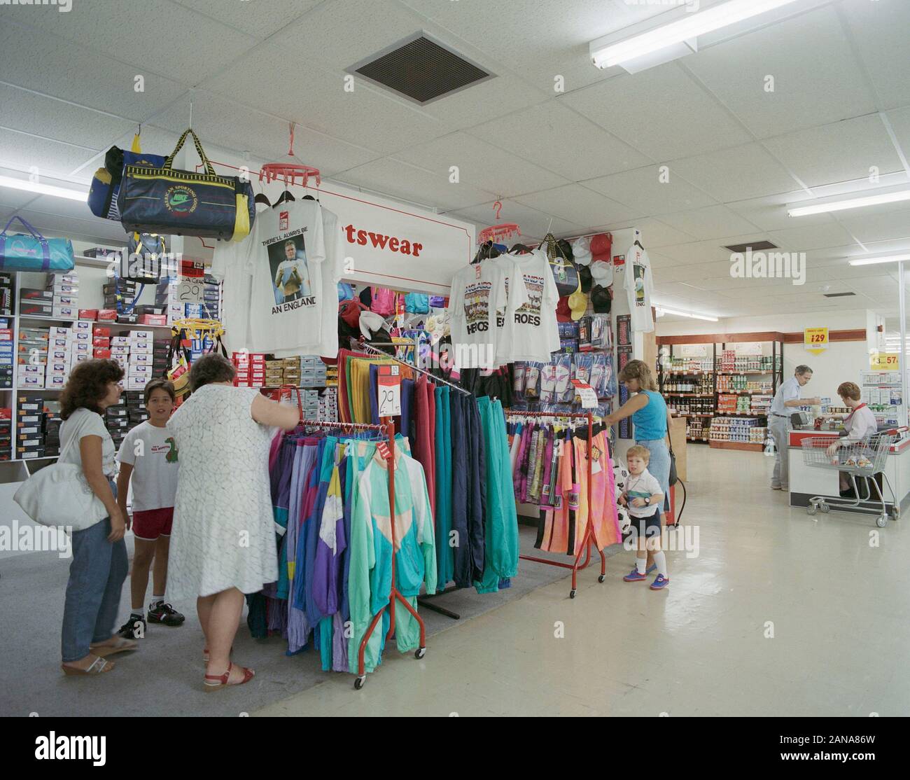 Supermarket 1990s hi-res stock photography and images - Alamy