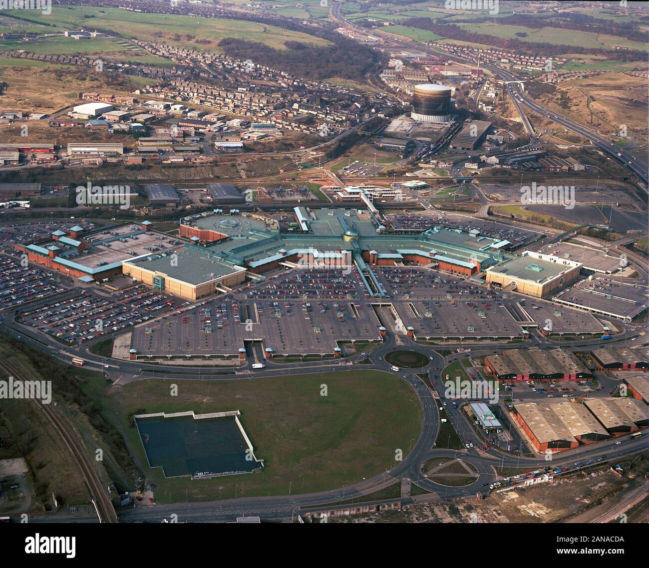 Meadowhall shopping centre sheffield northern hi-res stock photography ...