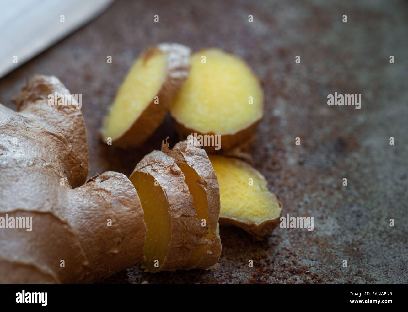 Ginger cut up knife hi-res stock photography and images - Alamy