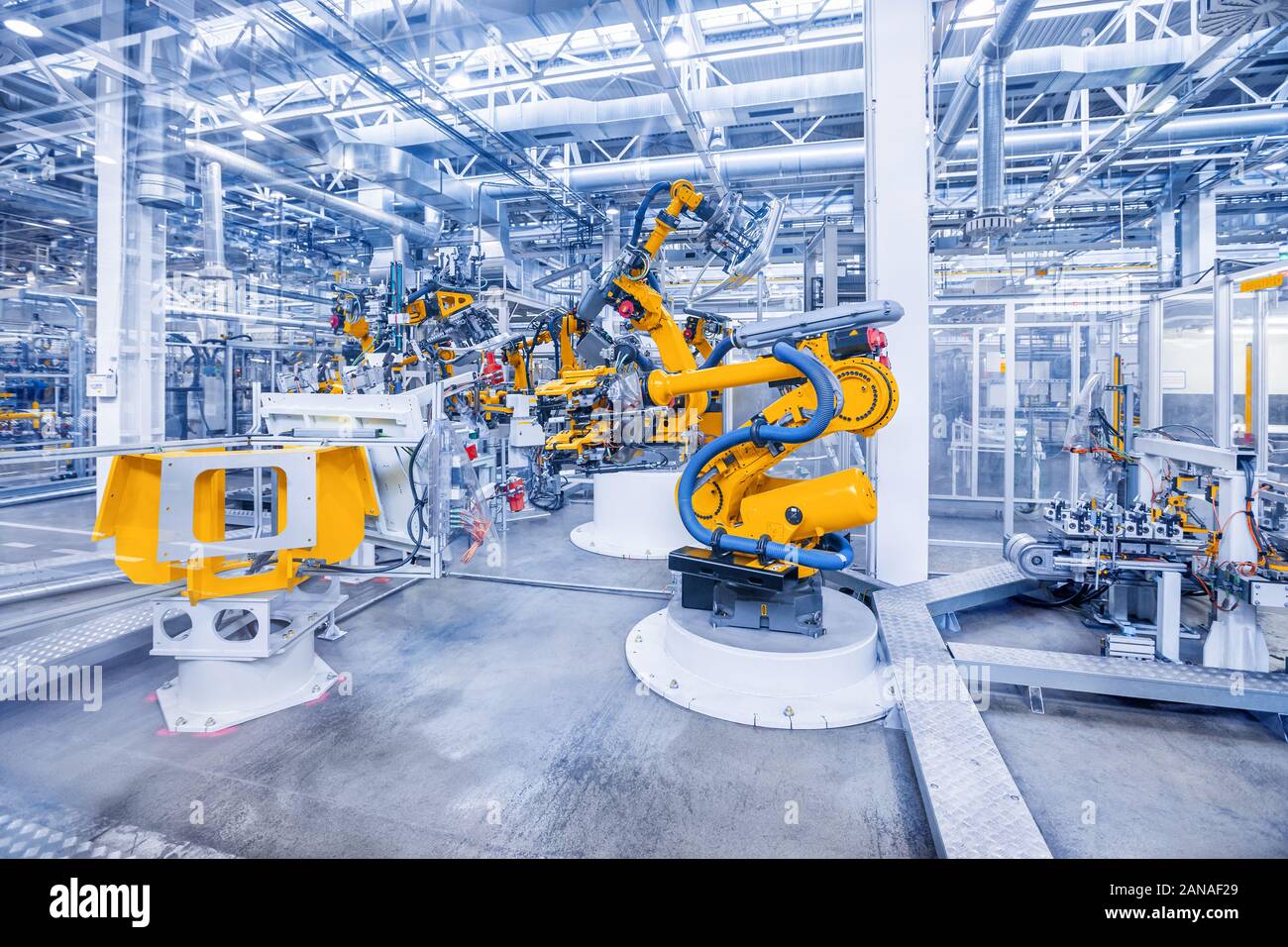 robots in a car plant Stock Photo - Alamy