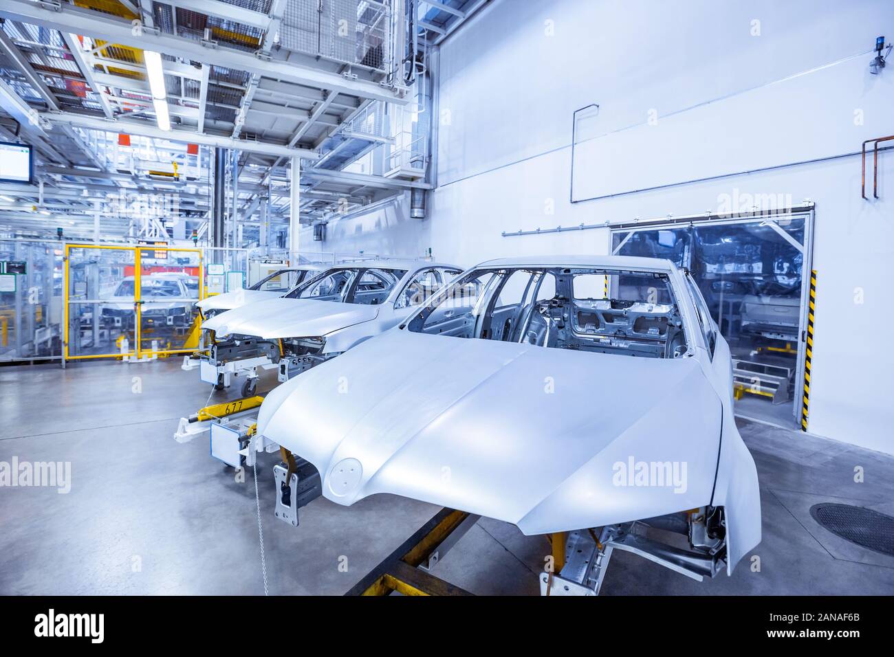 Car plant assembly hi-res stock photography and images - Alamy