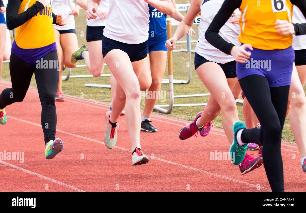 High school girls jogging hi-res stock photography and images - Alamy