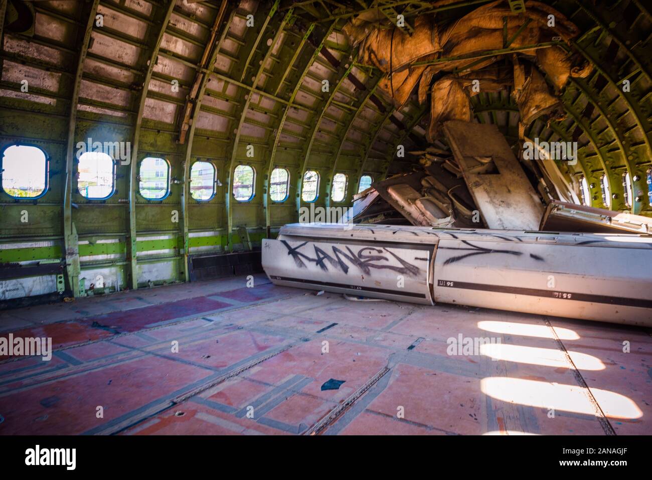 Aircraft fuselage from window hi-res stock photography and images - Alamy