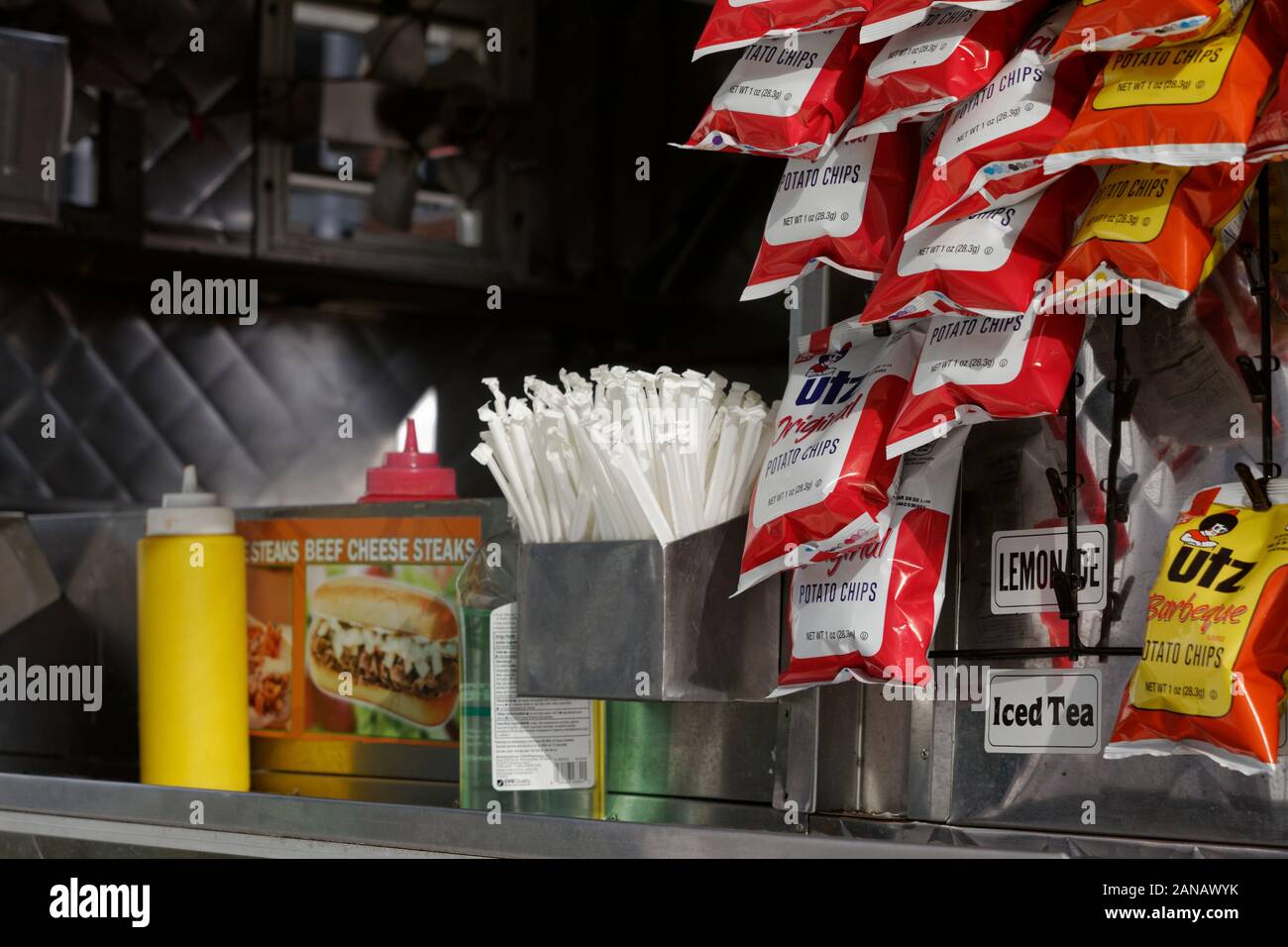 Lunch cart hi-res stock photography and images - Alamy