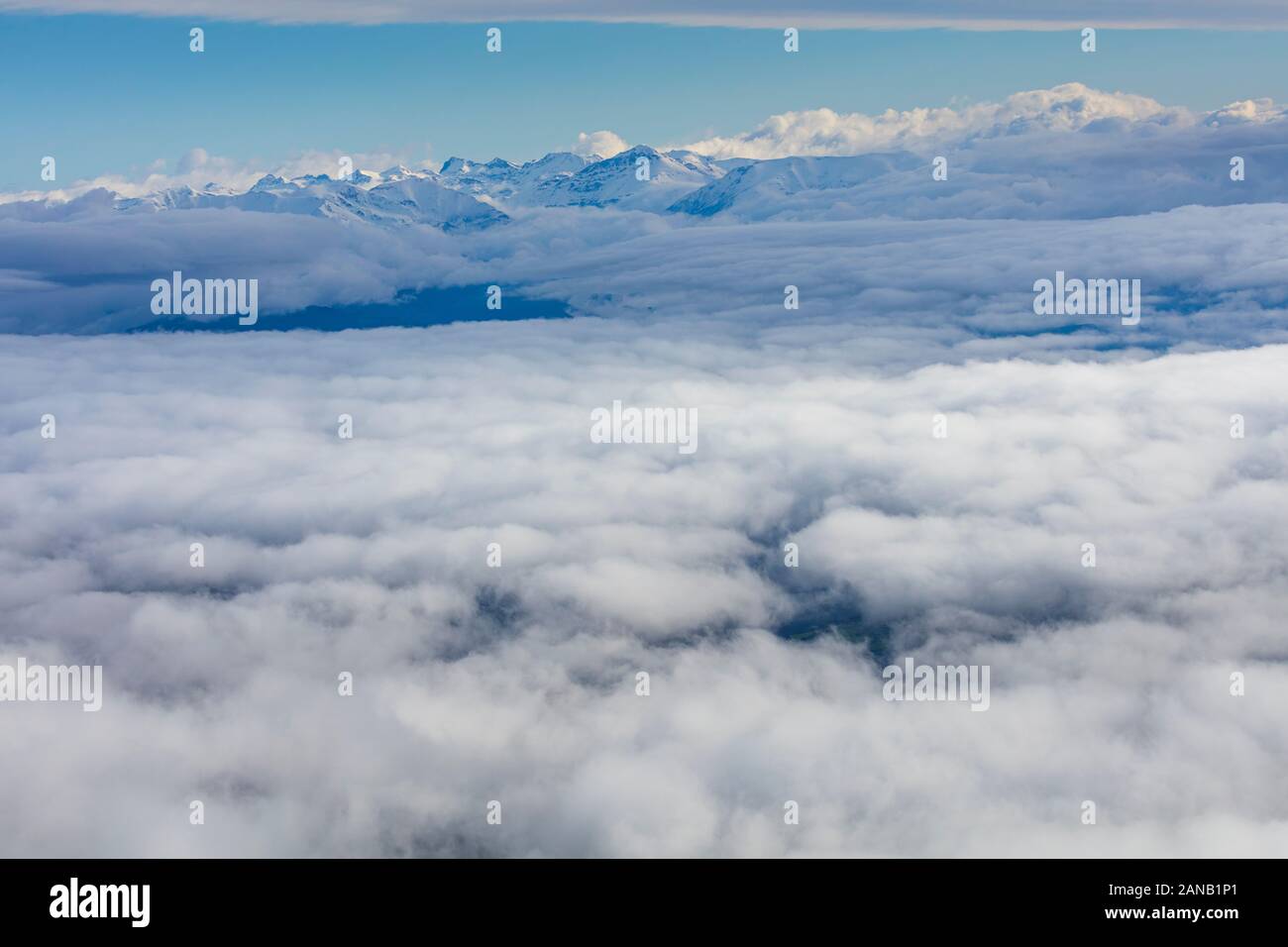 Pre pyrenees range hi-res stock photography and images - Alamy