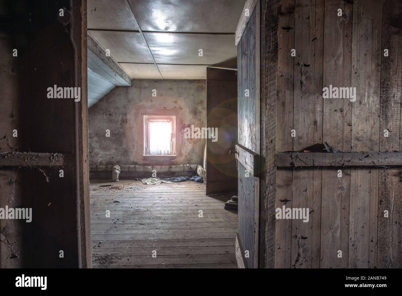 Abandoned attic hi-res stock photography and images - Alamy
