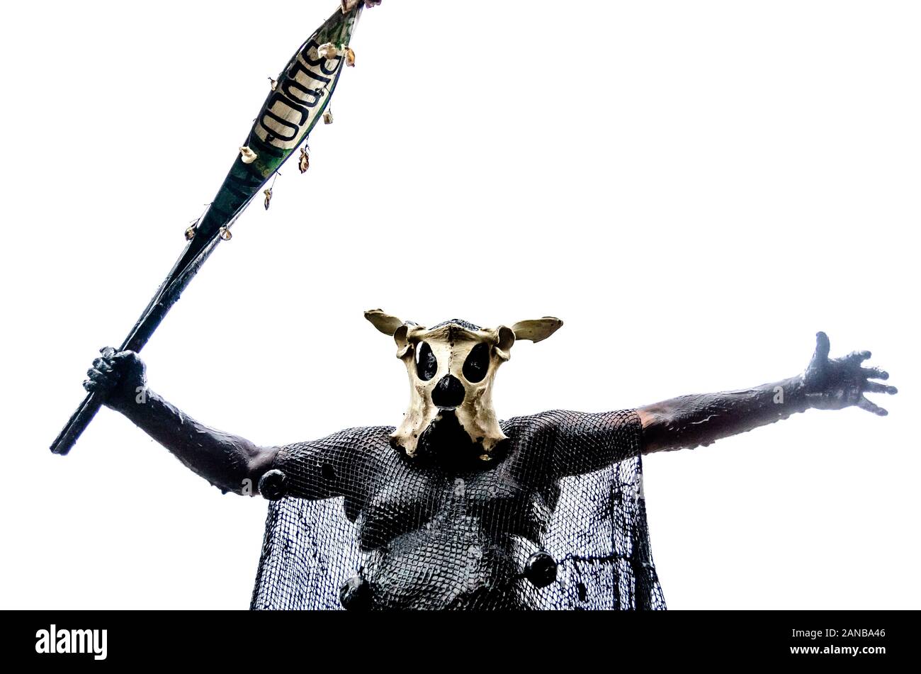 "Monstrous" costumes in the "mud block", a carnival block in the city ...