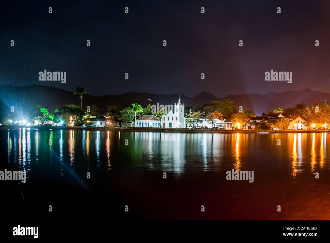 City night photo hi-res stock photography and images - Alamy