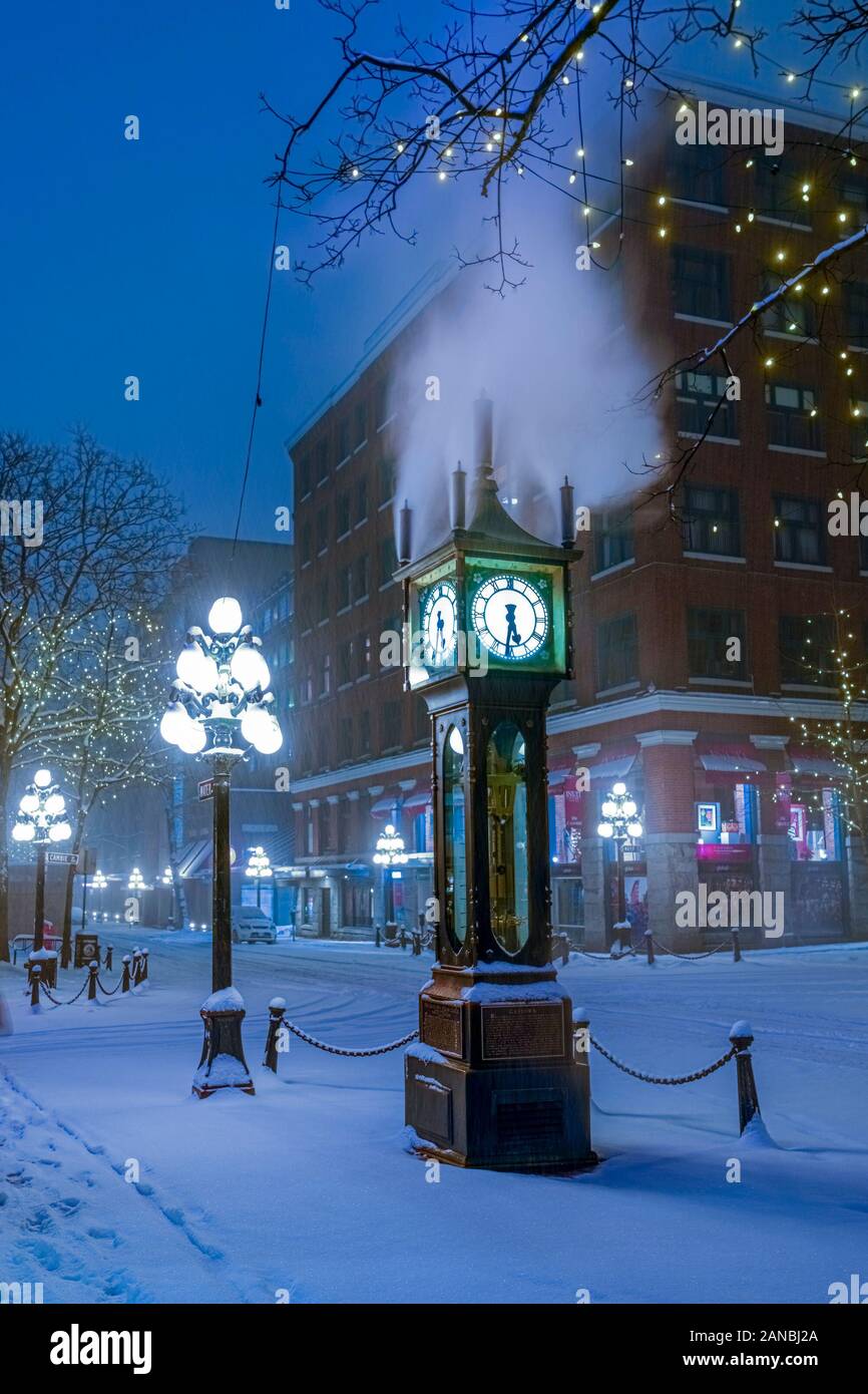 Steam Clock, in winter, Gastown, Vancouver, British Columbia, Canada ...