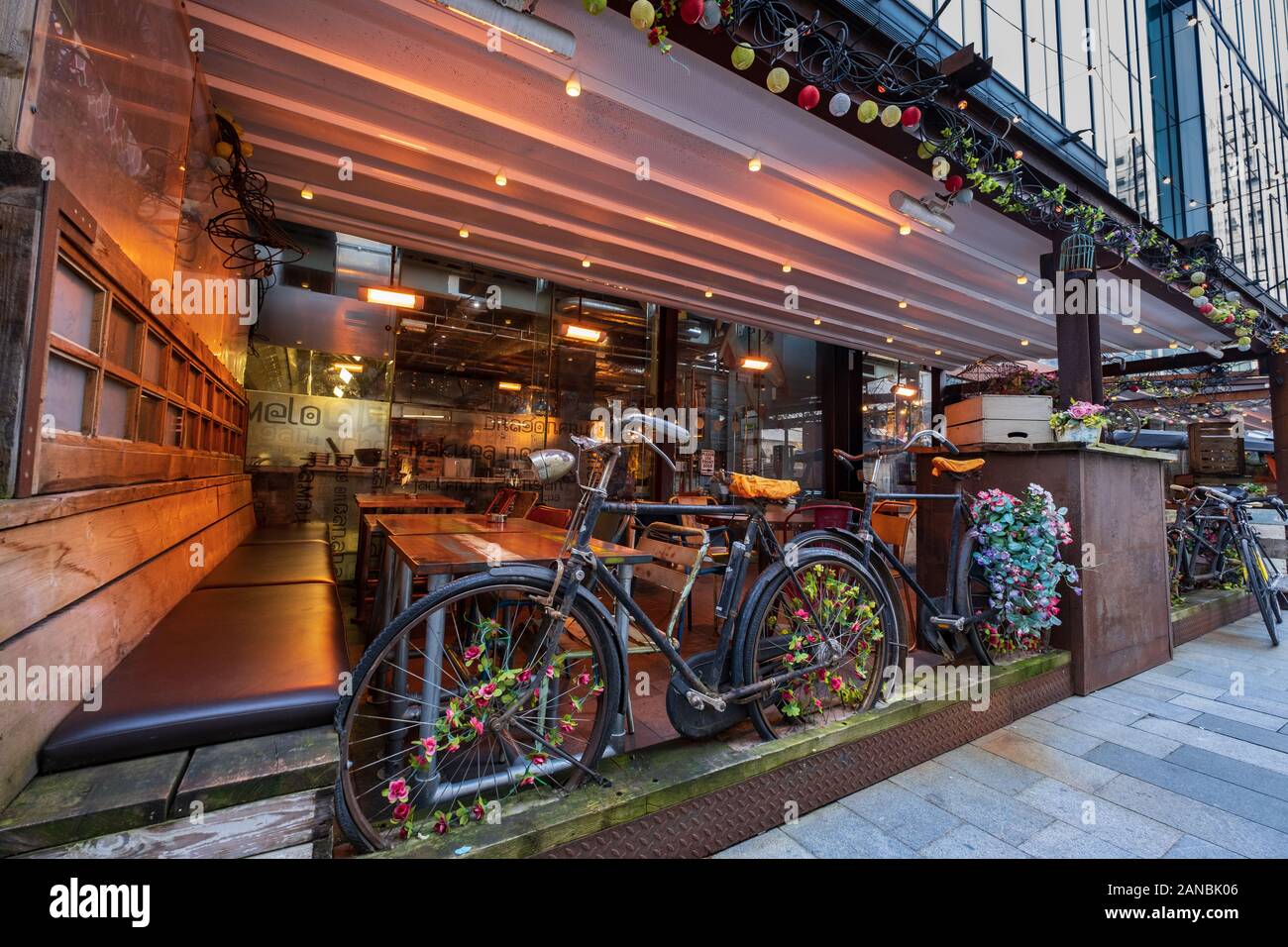 2000s building design hi-res stock photography and images - Alamy