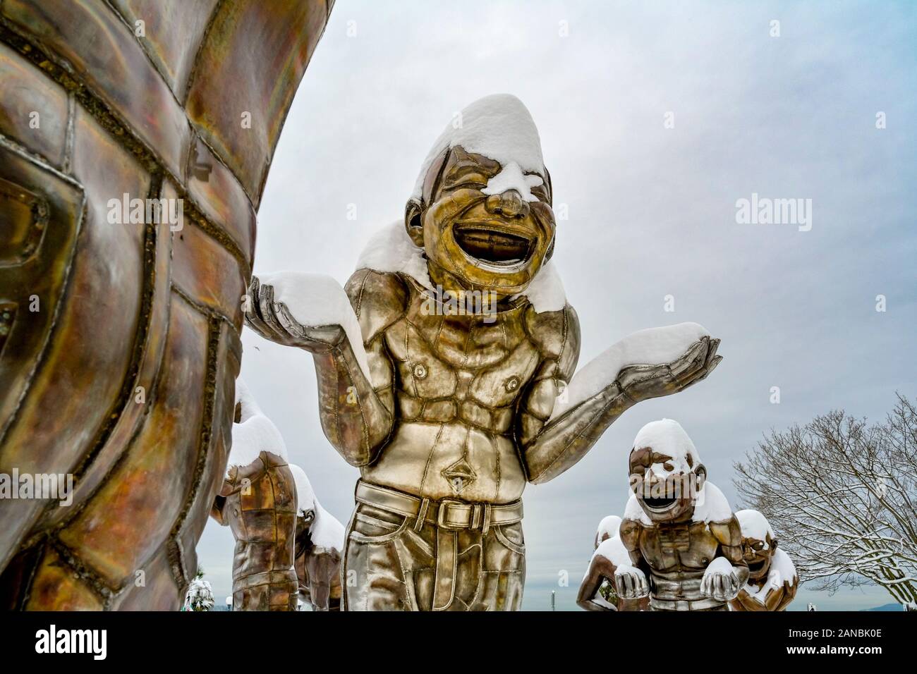 Vancouver laughing sculpture hi-res stock photography and images - Alamy
