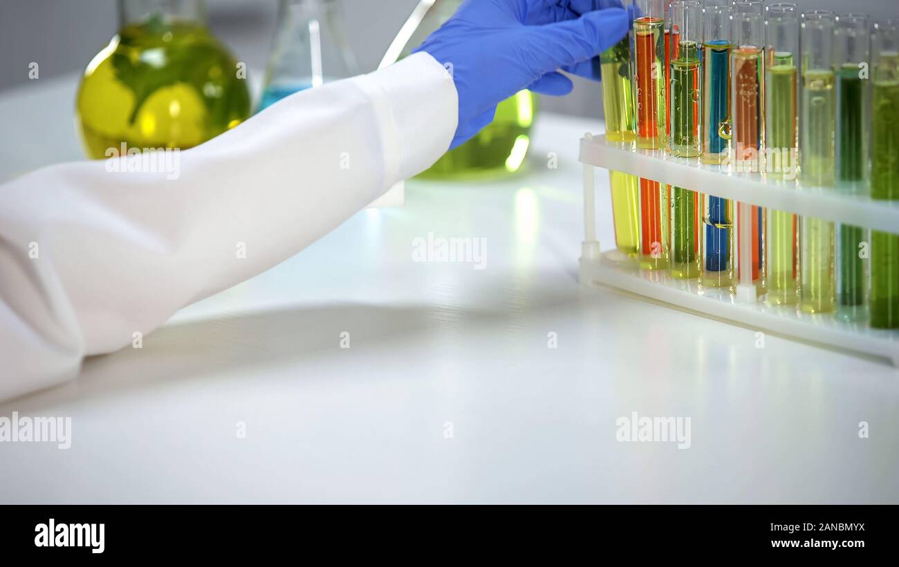 Test tube holder hi-res stock photography and images - Alamy