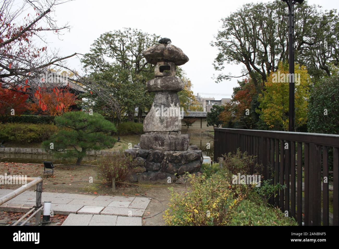 Temple stone lamp hi-res stock photography and images - Alamy