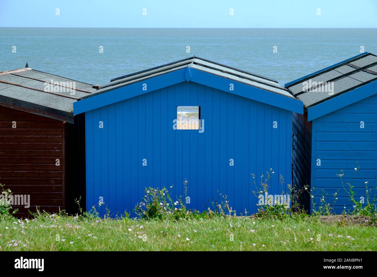Beach hut wave hi-res stock photography and images - Alamy