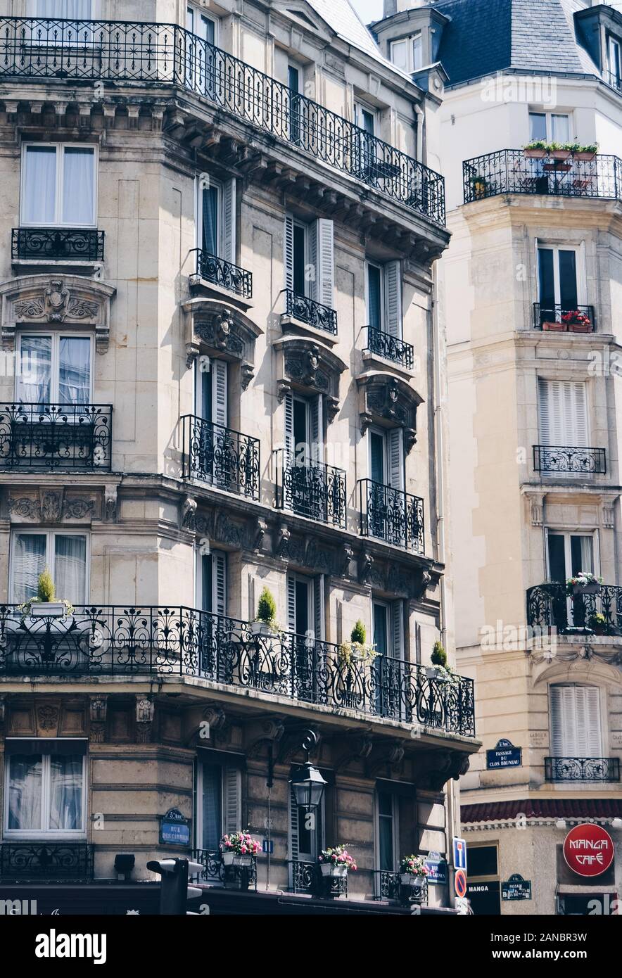 Facade of a typical french building Stock Photo - Alamy