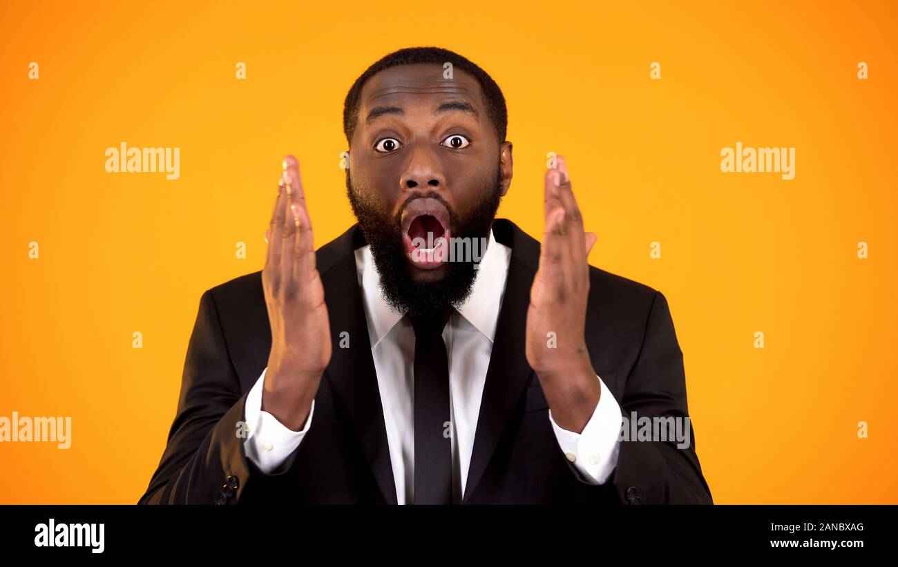 Surprised black man hi-res stock photography and images - Alamy