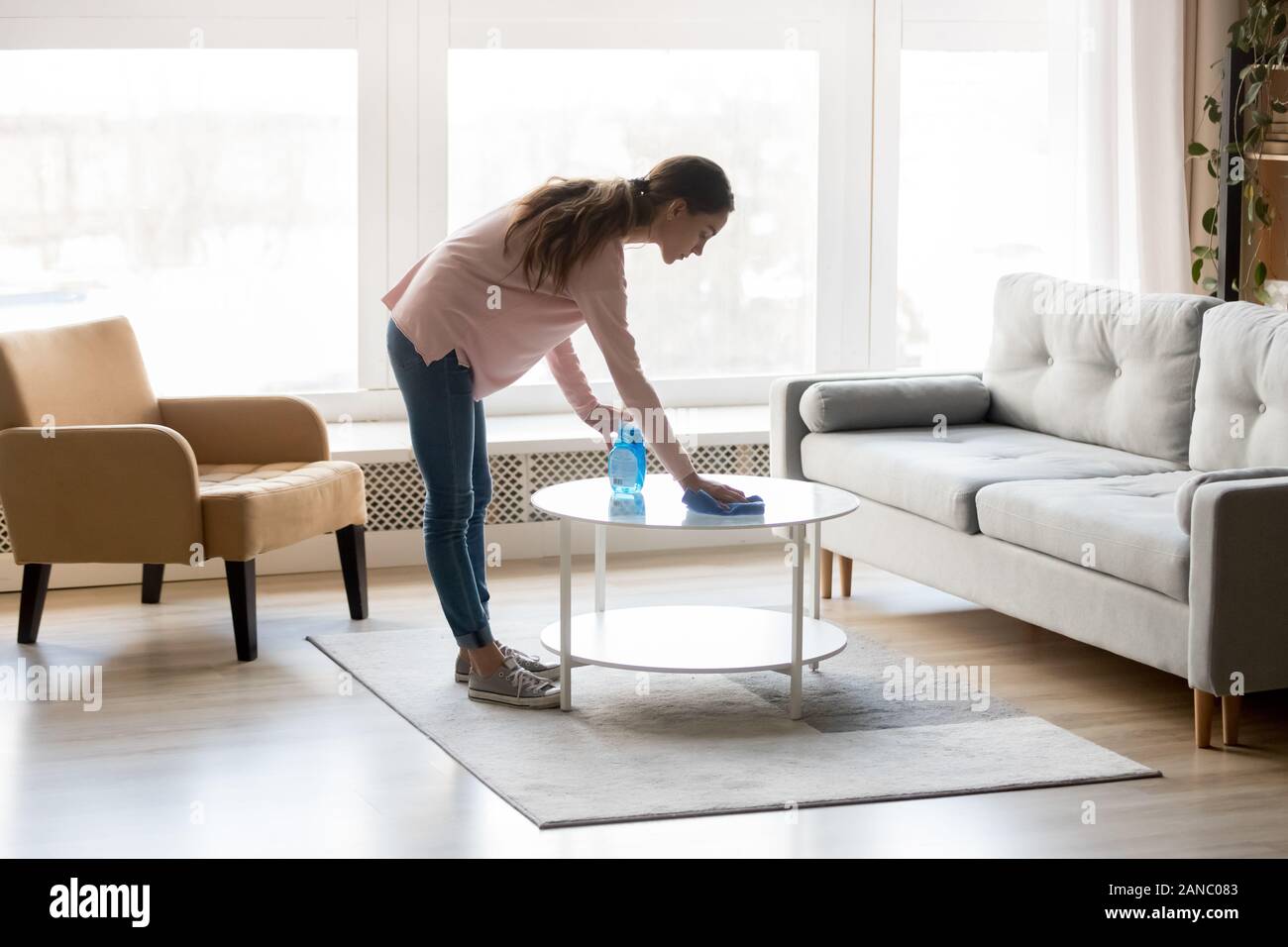 Cleaning table hi-res stock photography and images - Alamy