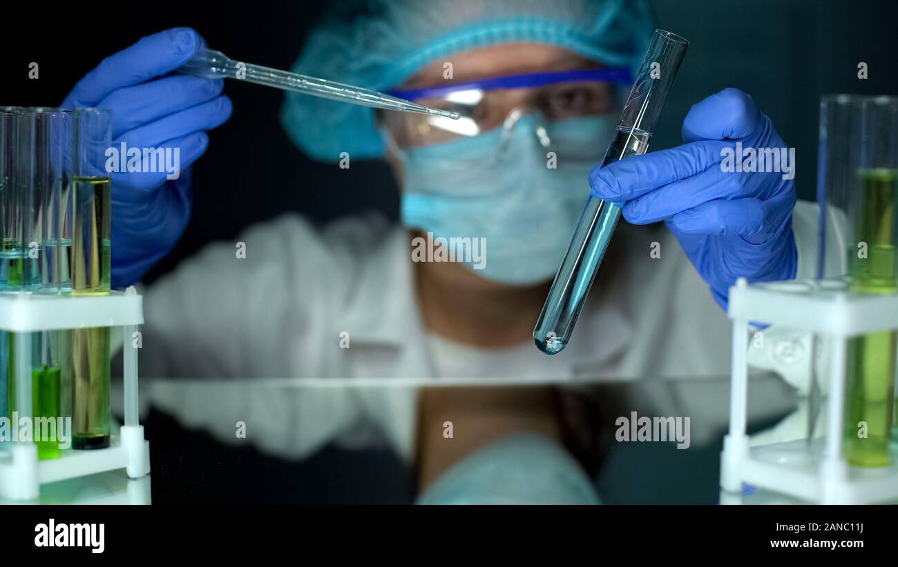 Water sample lab hi-res stock photography and images - Alamy