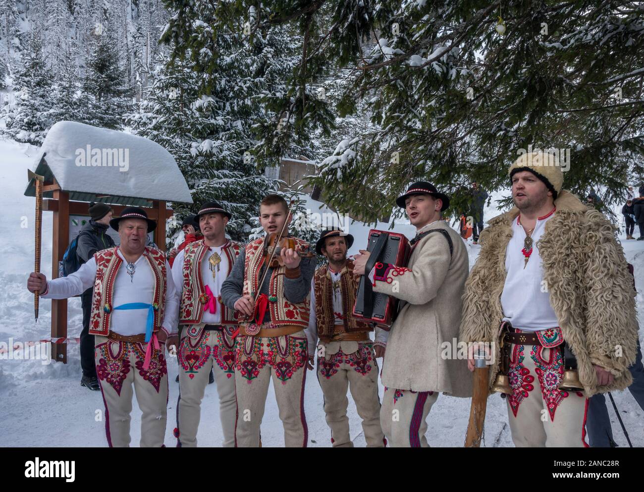 Slovakia traditional dress hi-res stock photography and images - Alamy