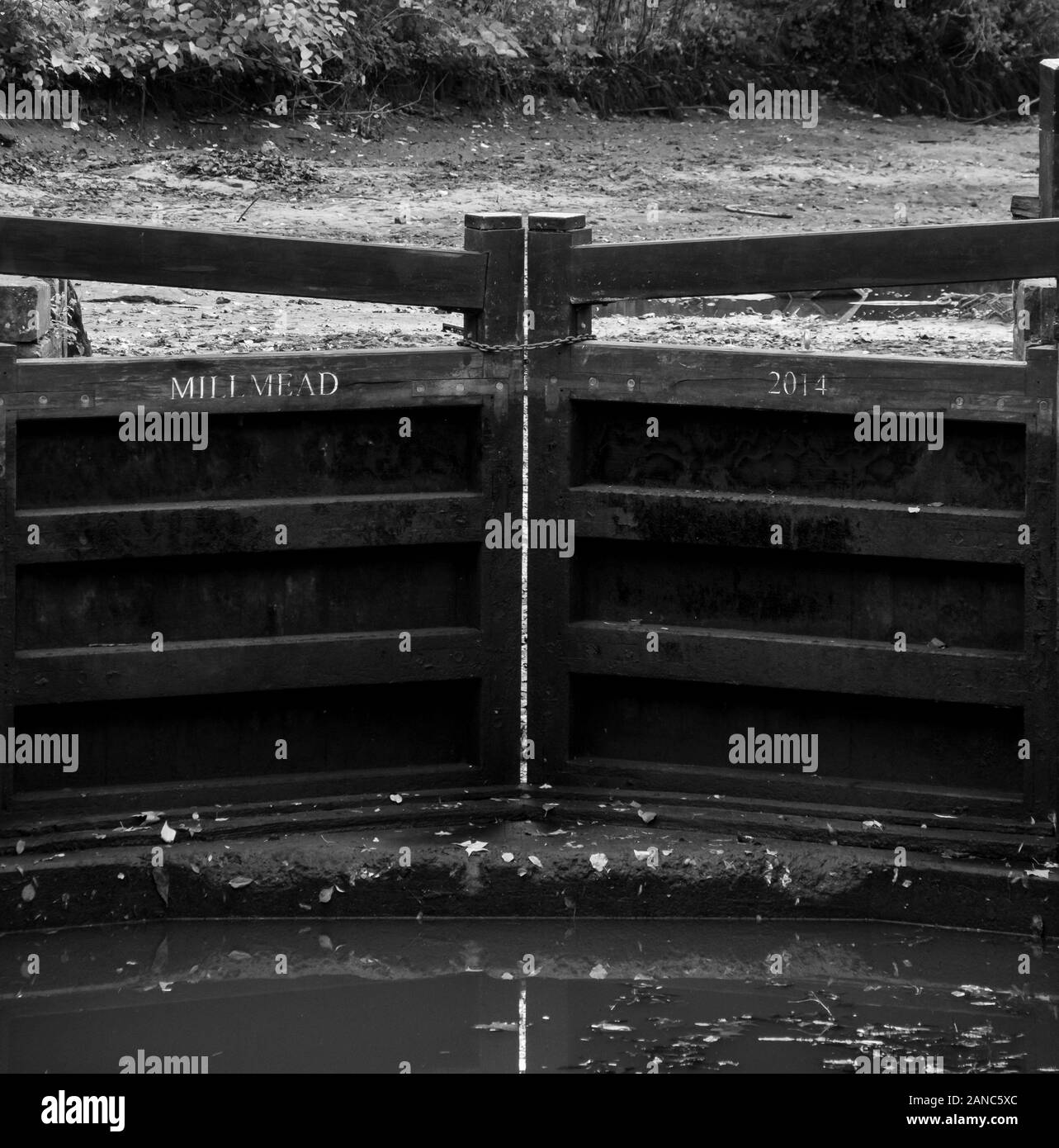 Canal cill hi-res stock photography and images - Alamy