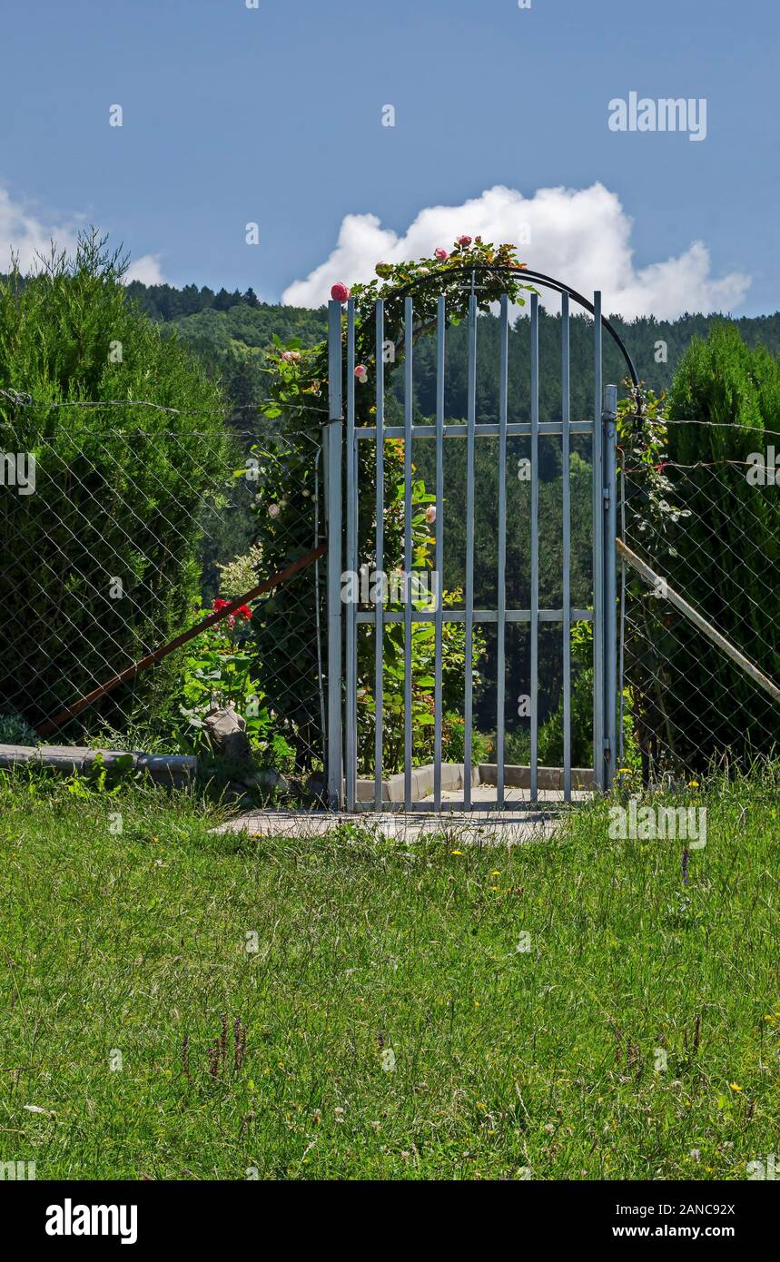 Monastery garden hi-res stock photography and images - Alamy