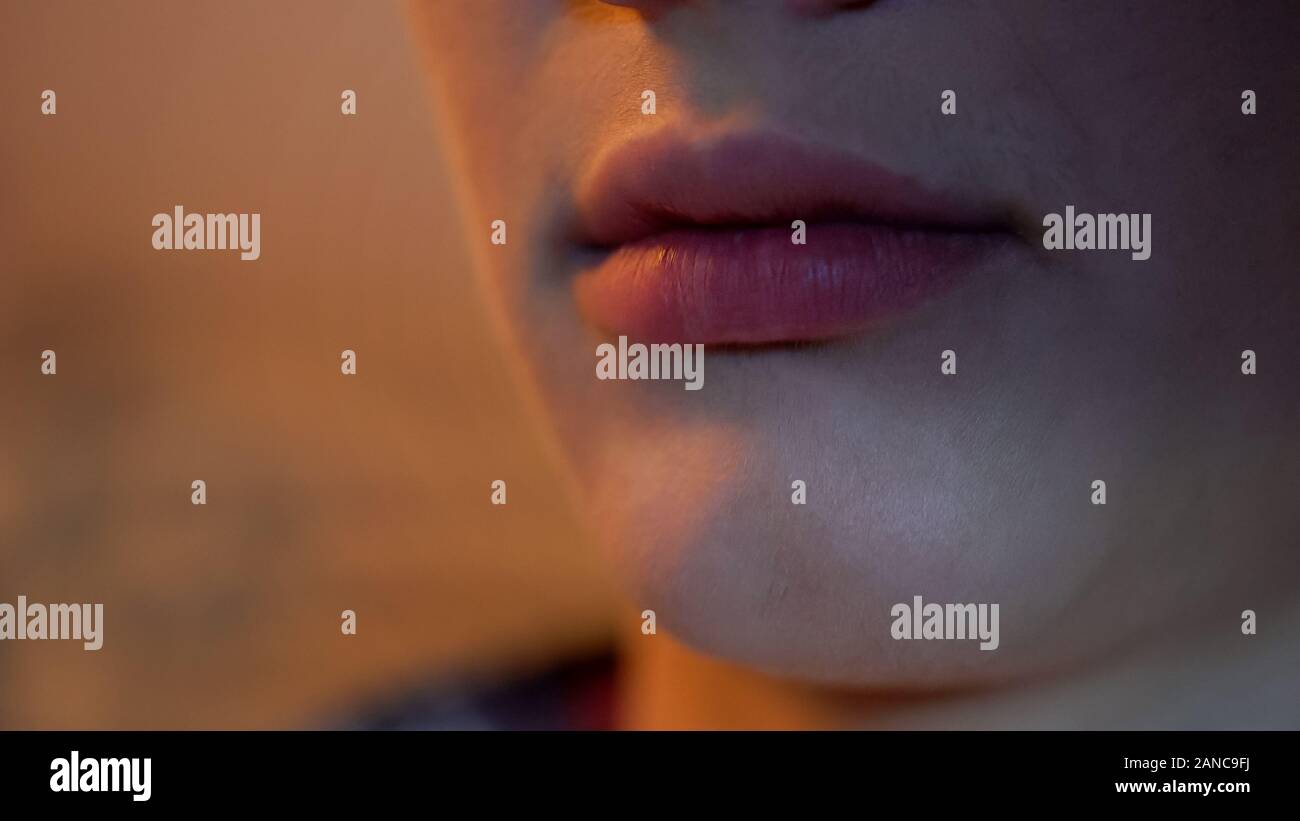 Human lips hi-res stock photography and images - Alamy