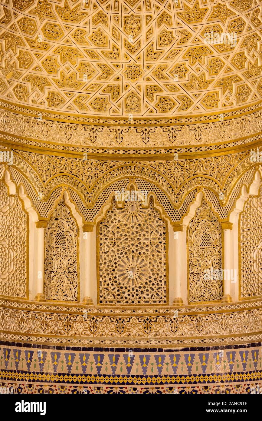Islamic decorated plaster hi-res stock photography and images - Alamy