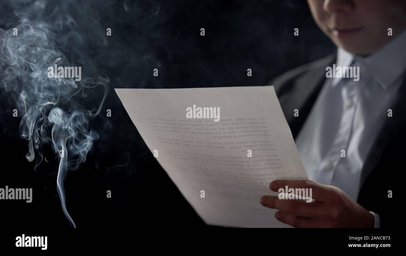 Nervous smoker hi-res stock photography and images - Alamy