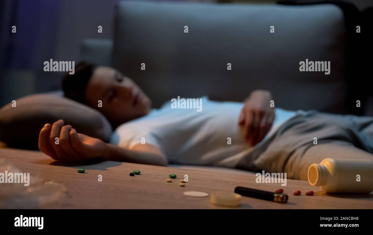 Suicide table hi-res stock photography and images - Alamy