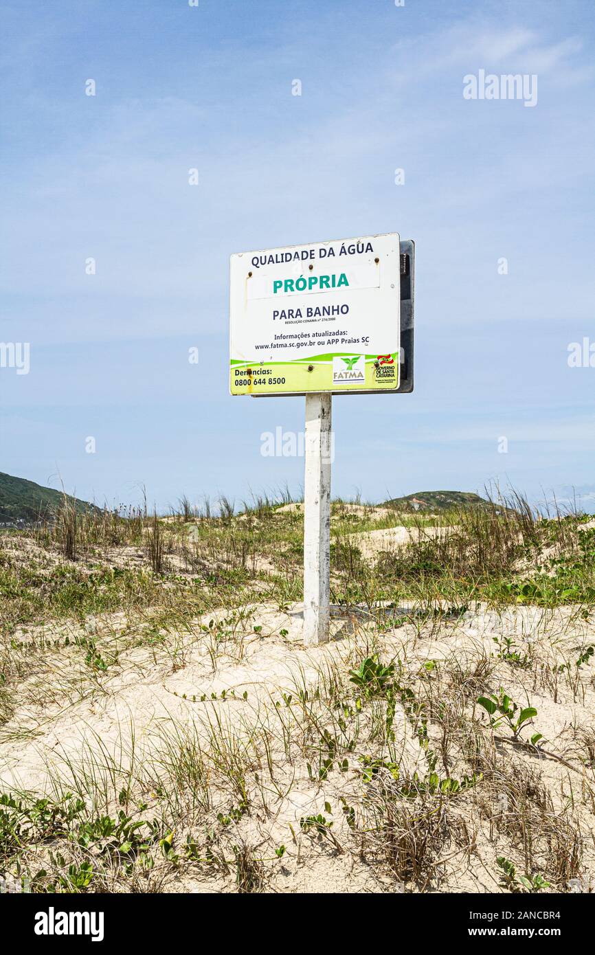 Water pollution sign at beach hi-res stock photography and images - Alamy