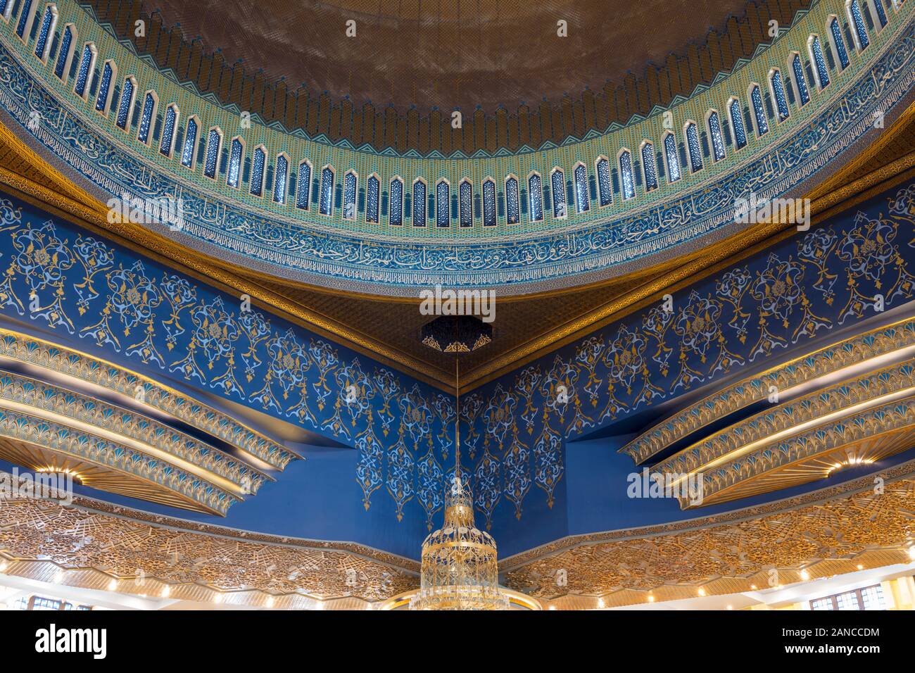 interior dome, vaulting and decoration, Grand Mosque, Kuwait Stock ...