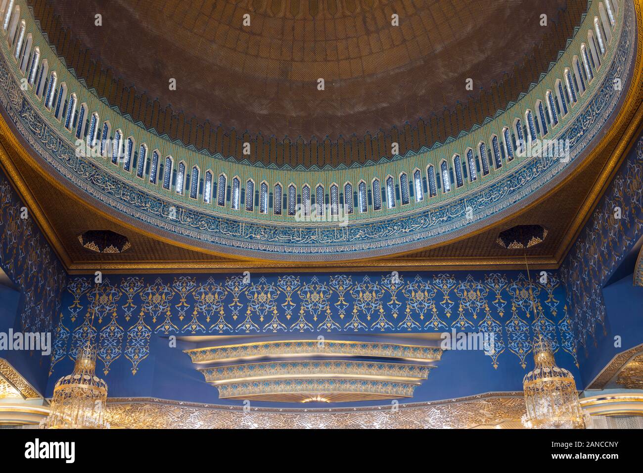 interior dome, vaulting and decoration, Grand Mosque, Kuwait Stock ...