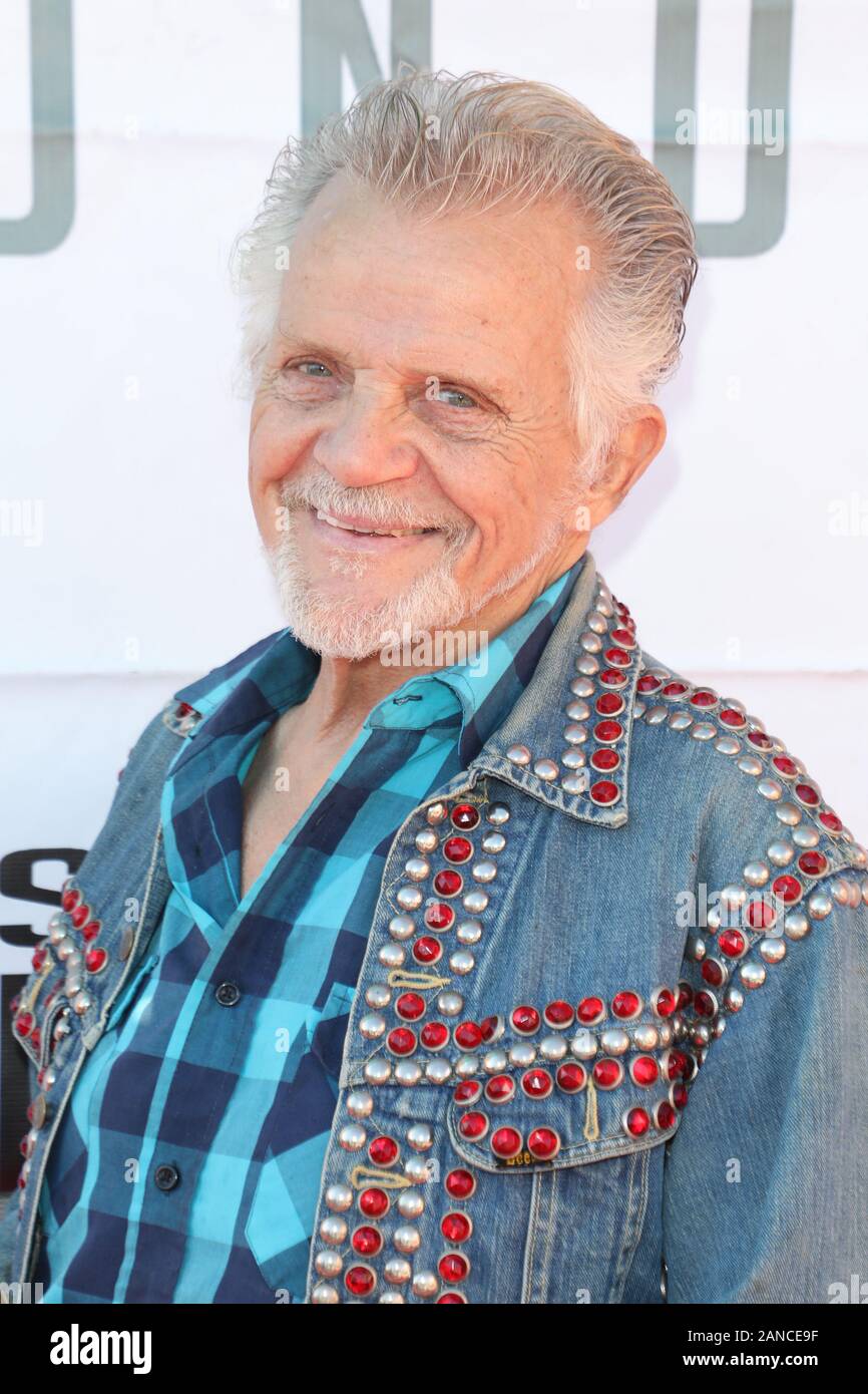 6th Annual Simin Hope Foundation Winter Festival in North Hollywood ...