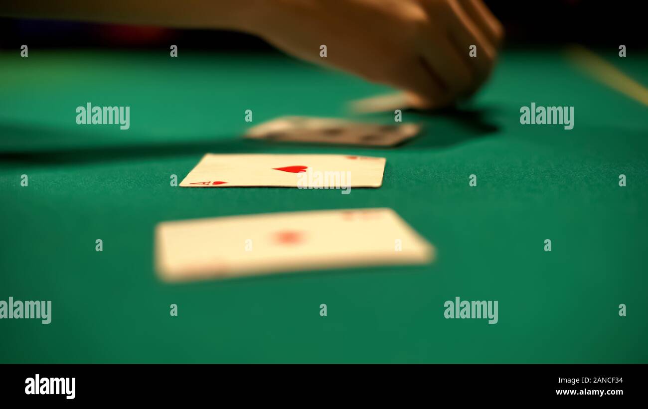 Playing cards laying hi-res stock photography and images - Alamy