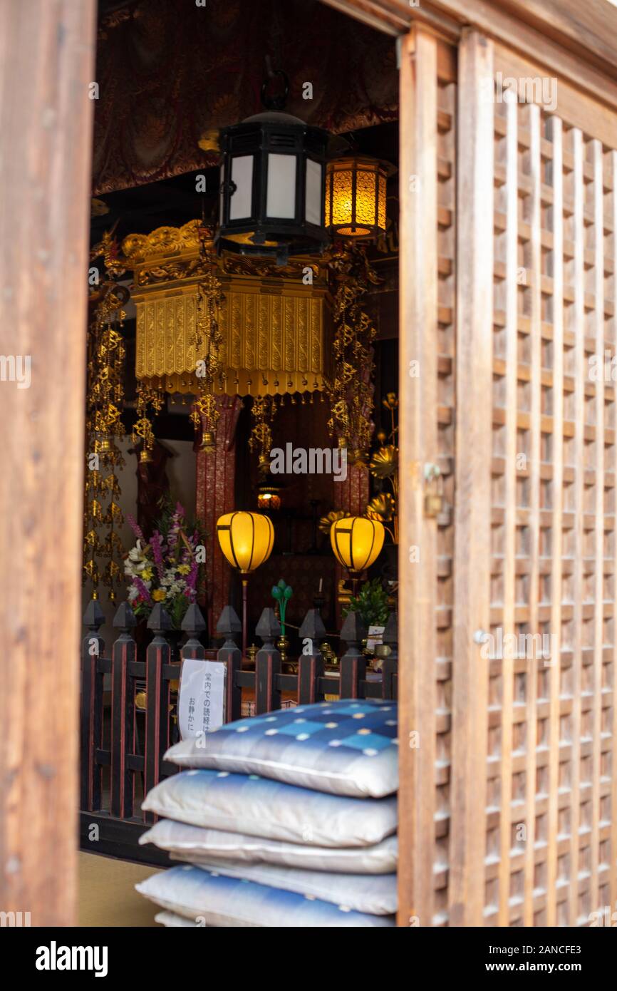 Inside a shinto shrine hi-res stock photography and images - Alamy