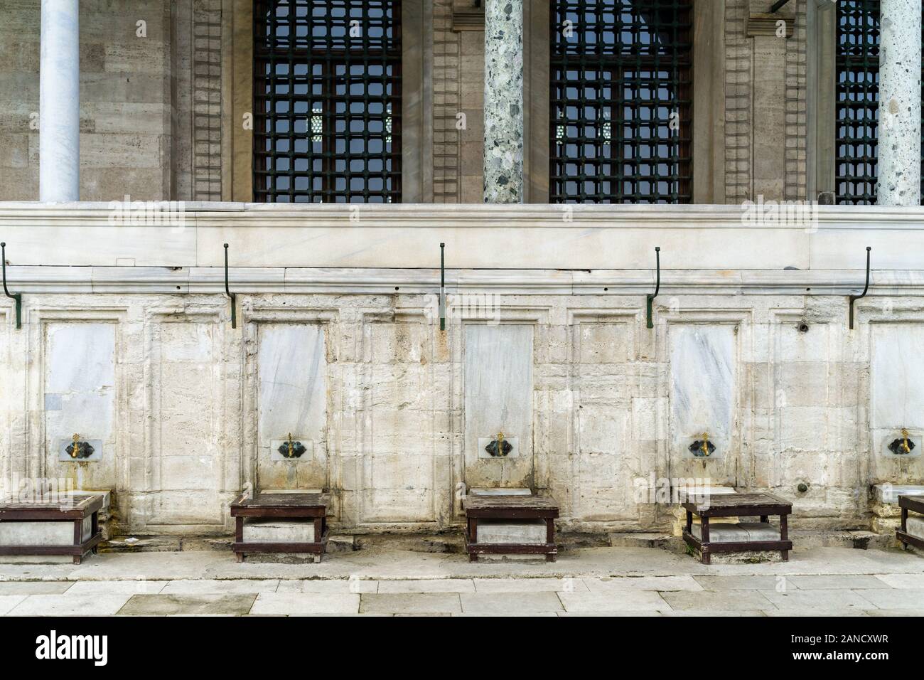 Washing station hi-res stock photography and images - Alamy