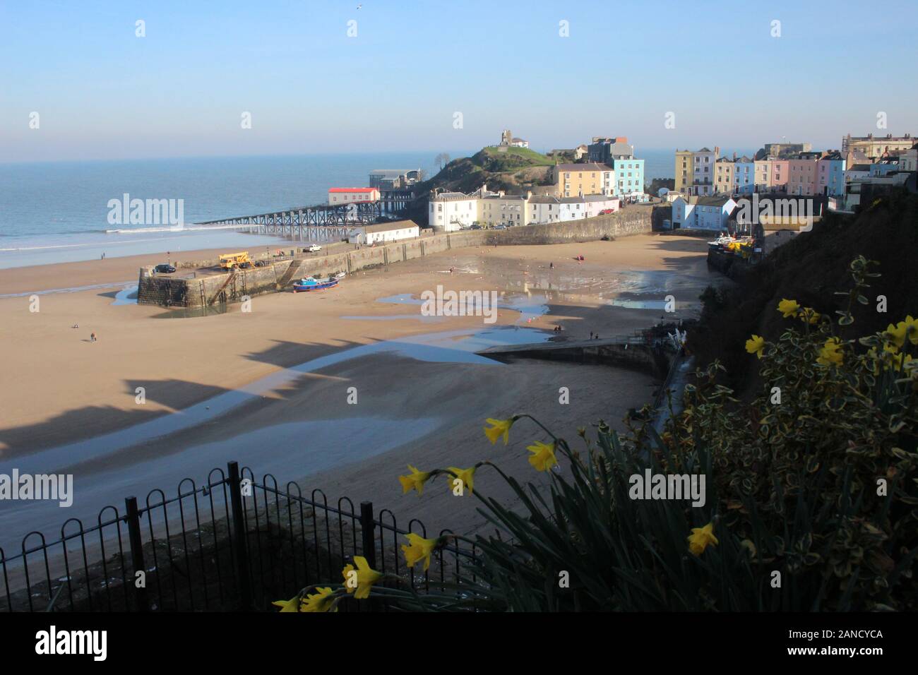 Tenby North Beach and town in the winter sunshine, late February Stock ...