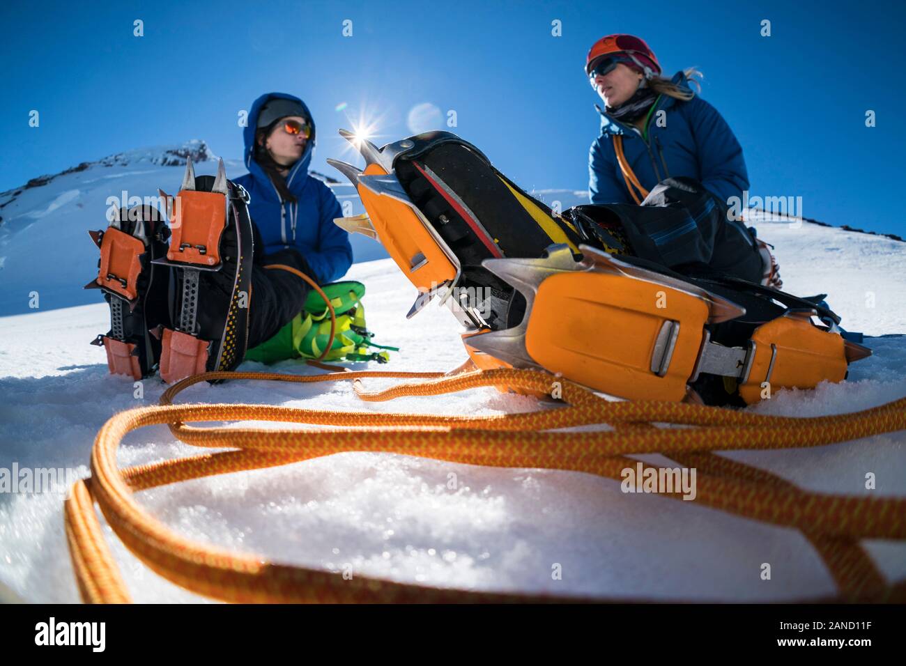 Melissa Arnot and Jen Ator, Coleman Deming Route, Mt. Baker, WA Stock ...