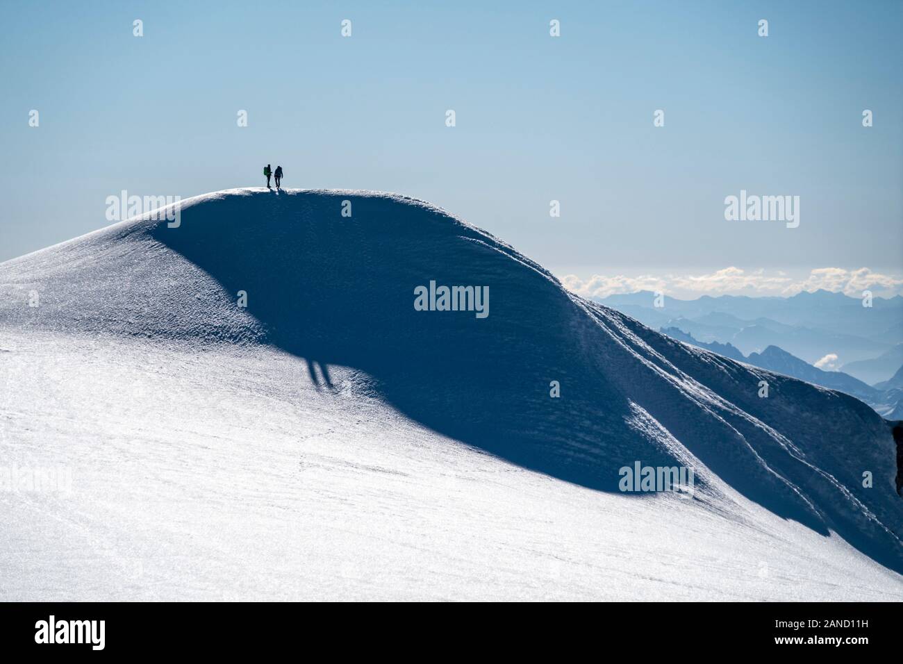 Melissa Arnot and Jen Ator, Coleman Deming Route, Mt. Baker, WA Stock ...