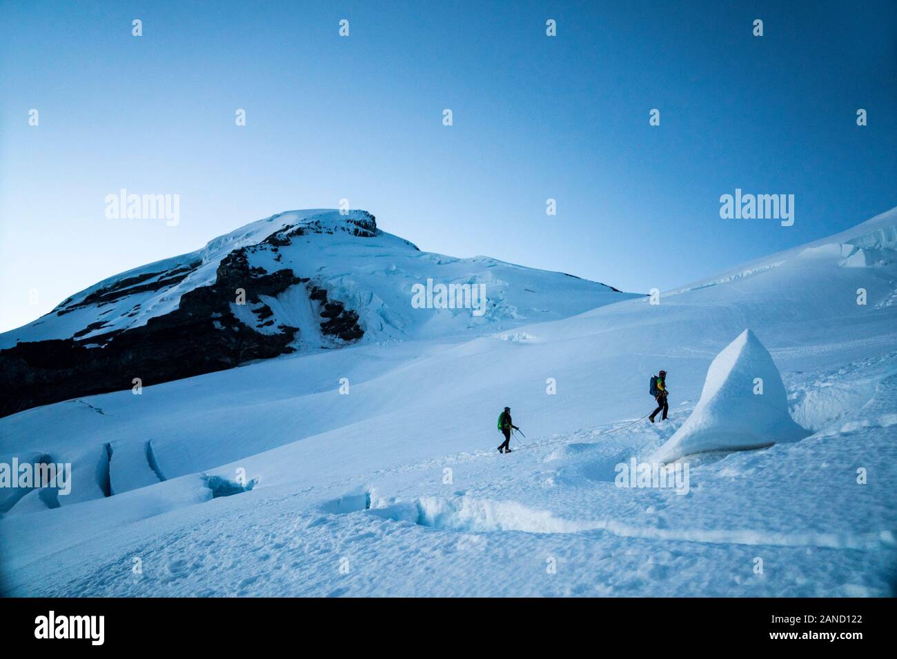 Melissa Arnot and Jen Ator, Coleman Deming Route, Mt. Baker, WA Stock ...