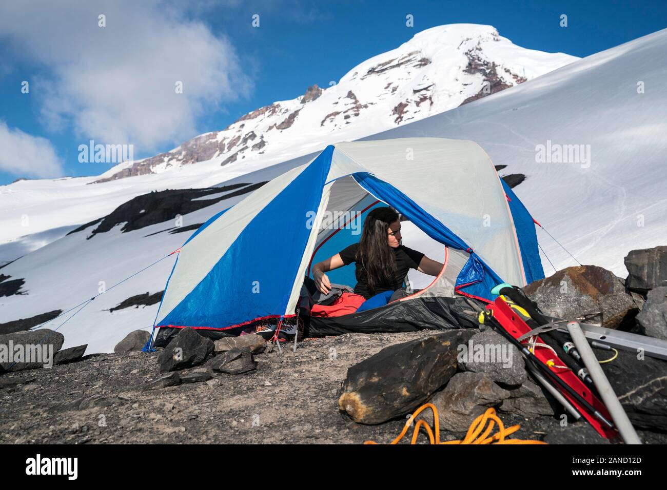 Melissa Arnot and Jen Ator, Coleman Deming Route, Mt. Baker, WA Stock ...