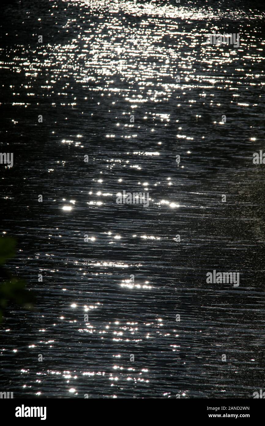Water glittering in sunlight sun hi-res stock photography and images ...