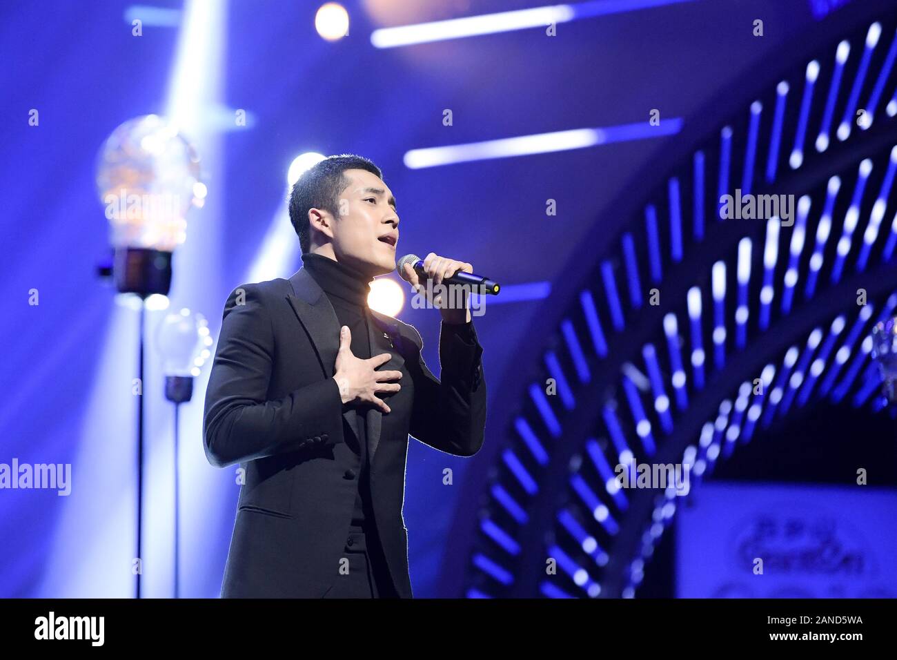 --FILE--Chinese actor Han Dongjun, also known as Elvis Han, sings at ...