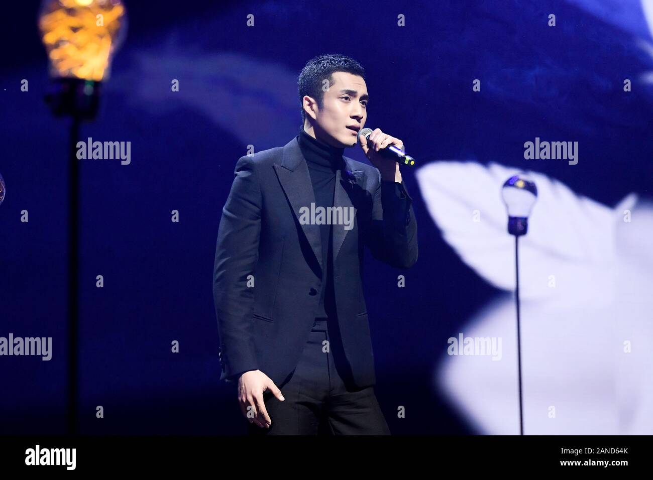 --FILE--Chinese actor Han Dongjun, also known as Elvis Han, sings at ...