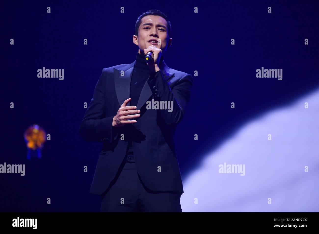 --FILE--Chinese actor Han Dongjun, also known as Elvis Han, sings at ...