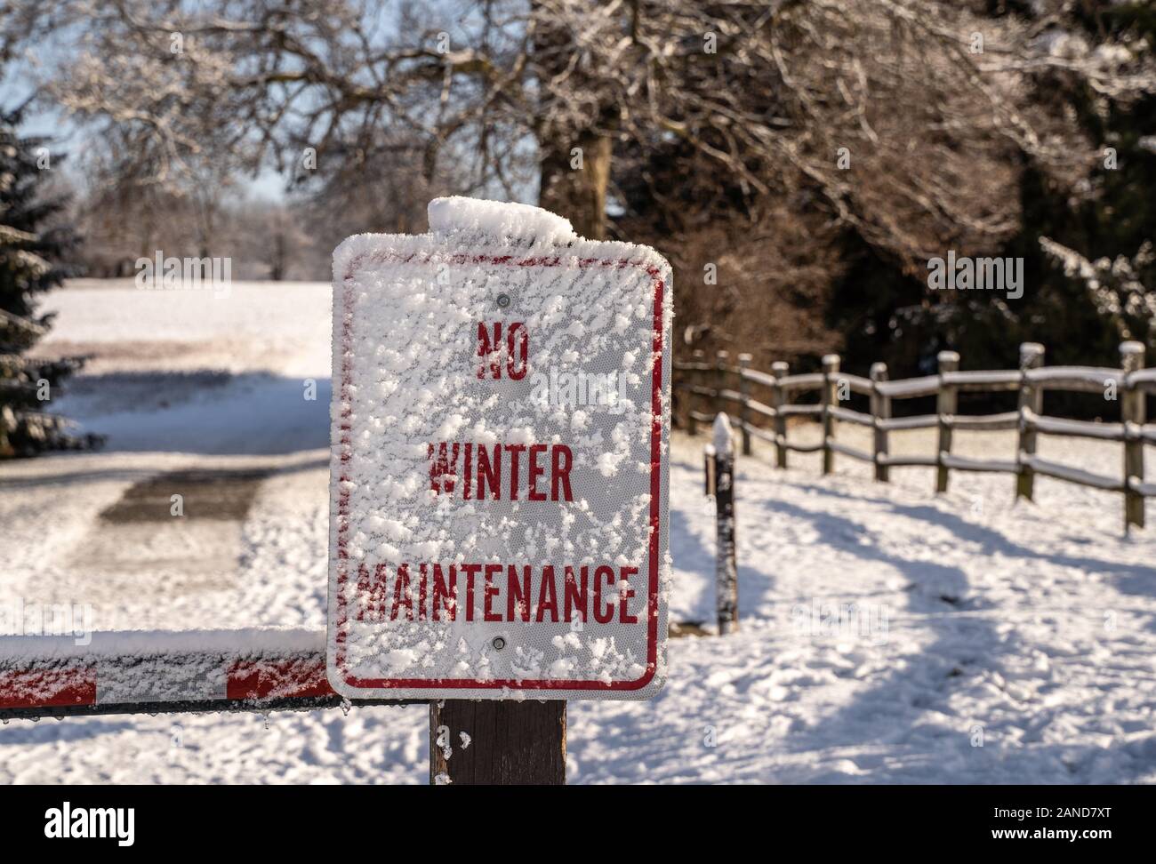 No winter maintenance sign hi-res stock photography and images - Alamy