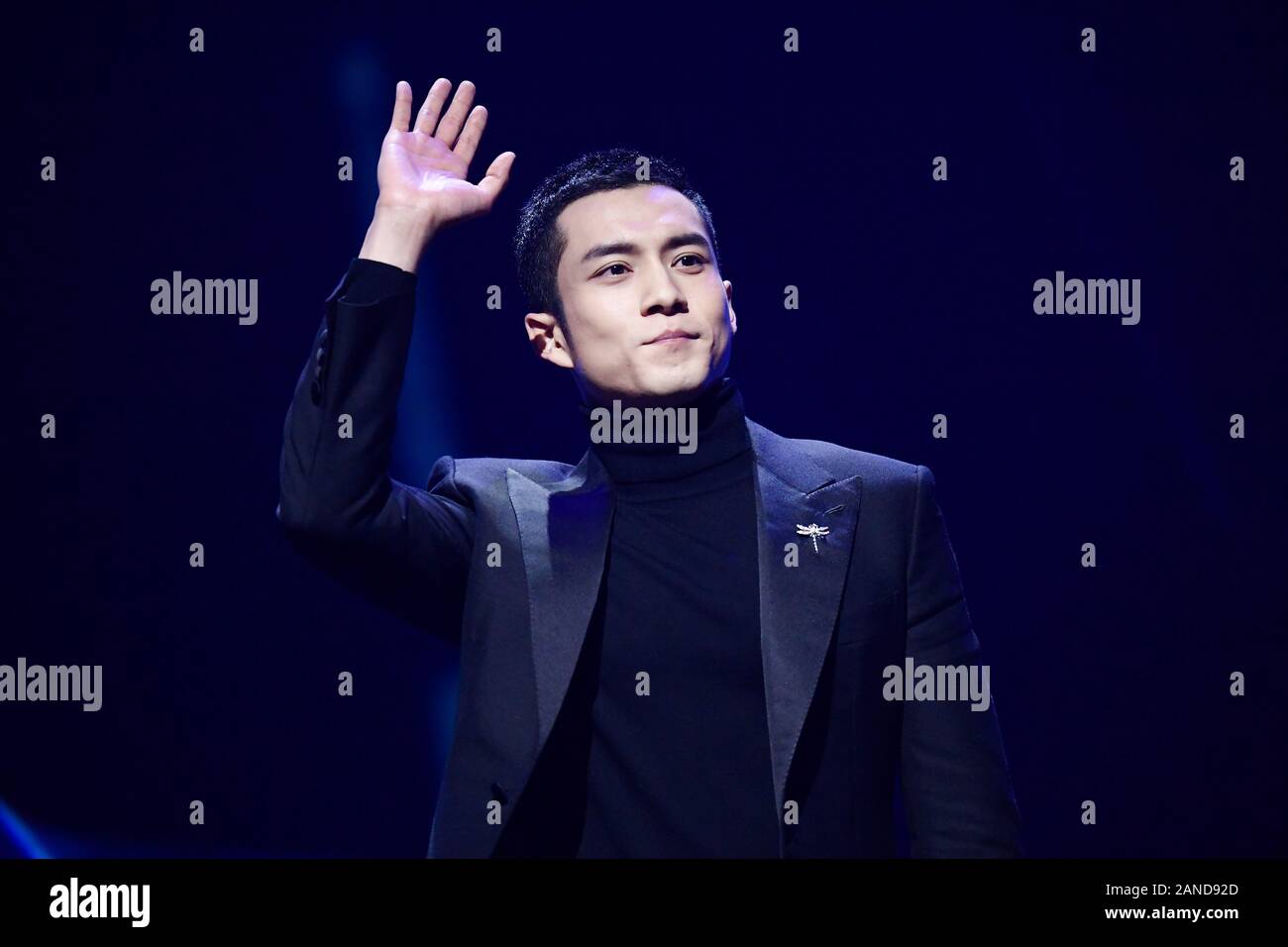 --FILE--Chinese actor Han Dongjun, also known as Elvis Han, sings at ...