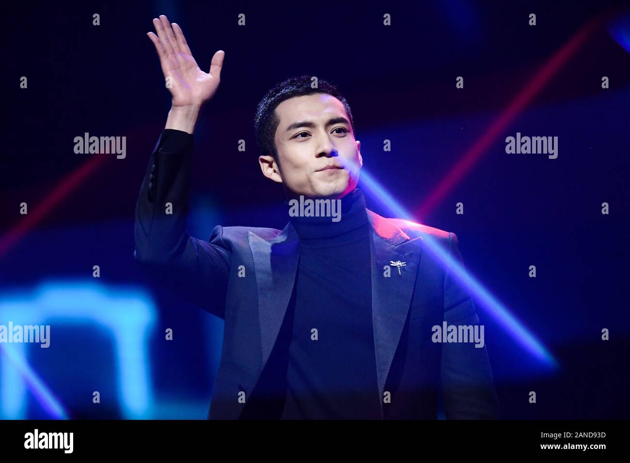 --FILE--Chinese actor Han Dongjun, also known as Elvis Han, sings at ...