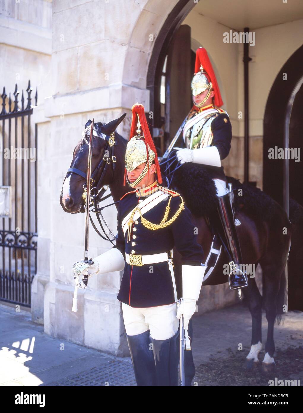 Royal guard parade hi-res stock photography and images - Alamy